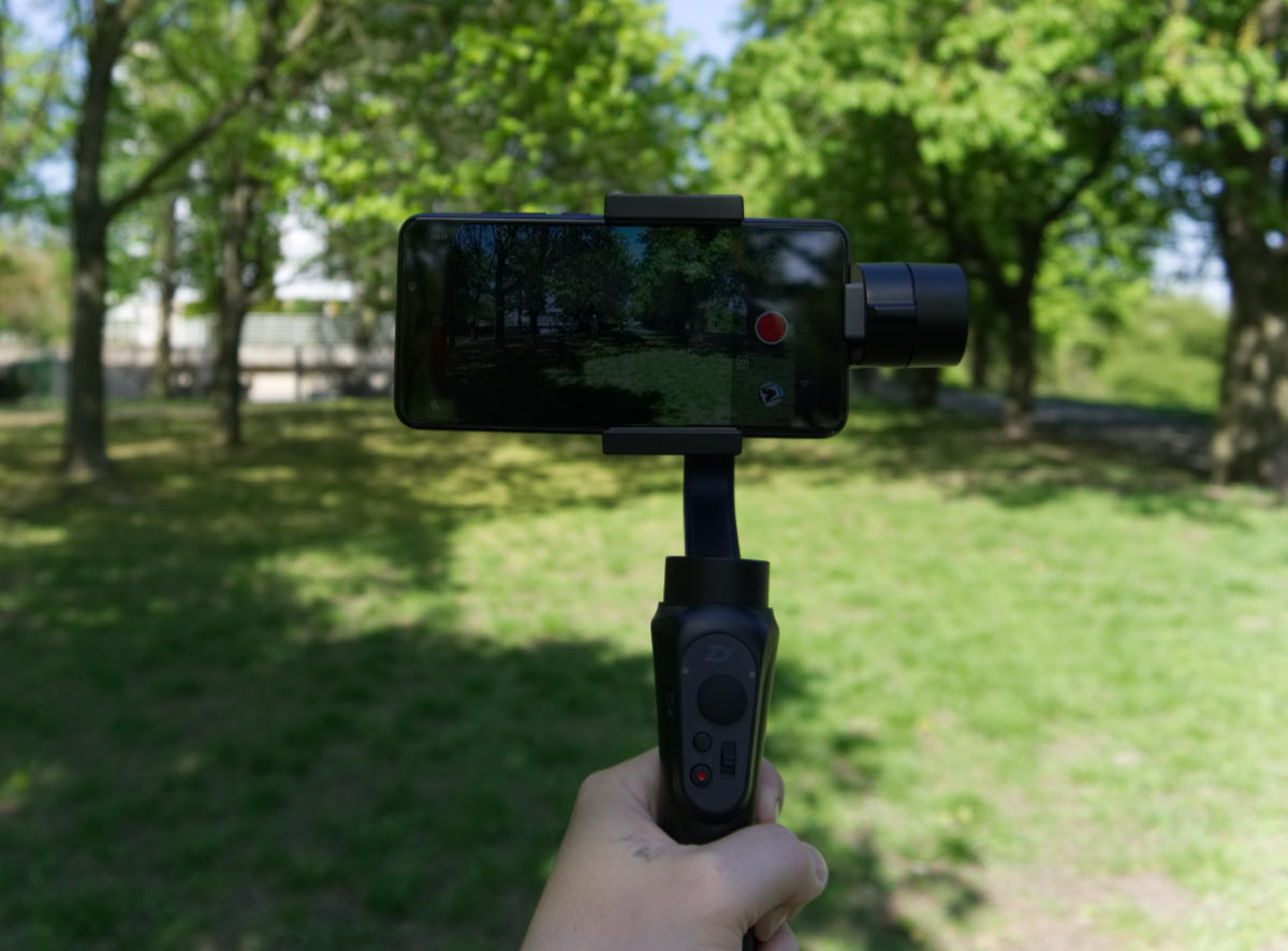 Gimbal do smartfona ZHIYUN Smooth-Q - recenzja. | Fandroid.com.pl